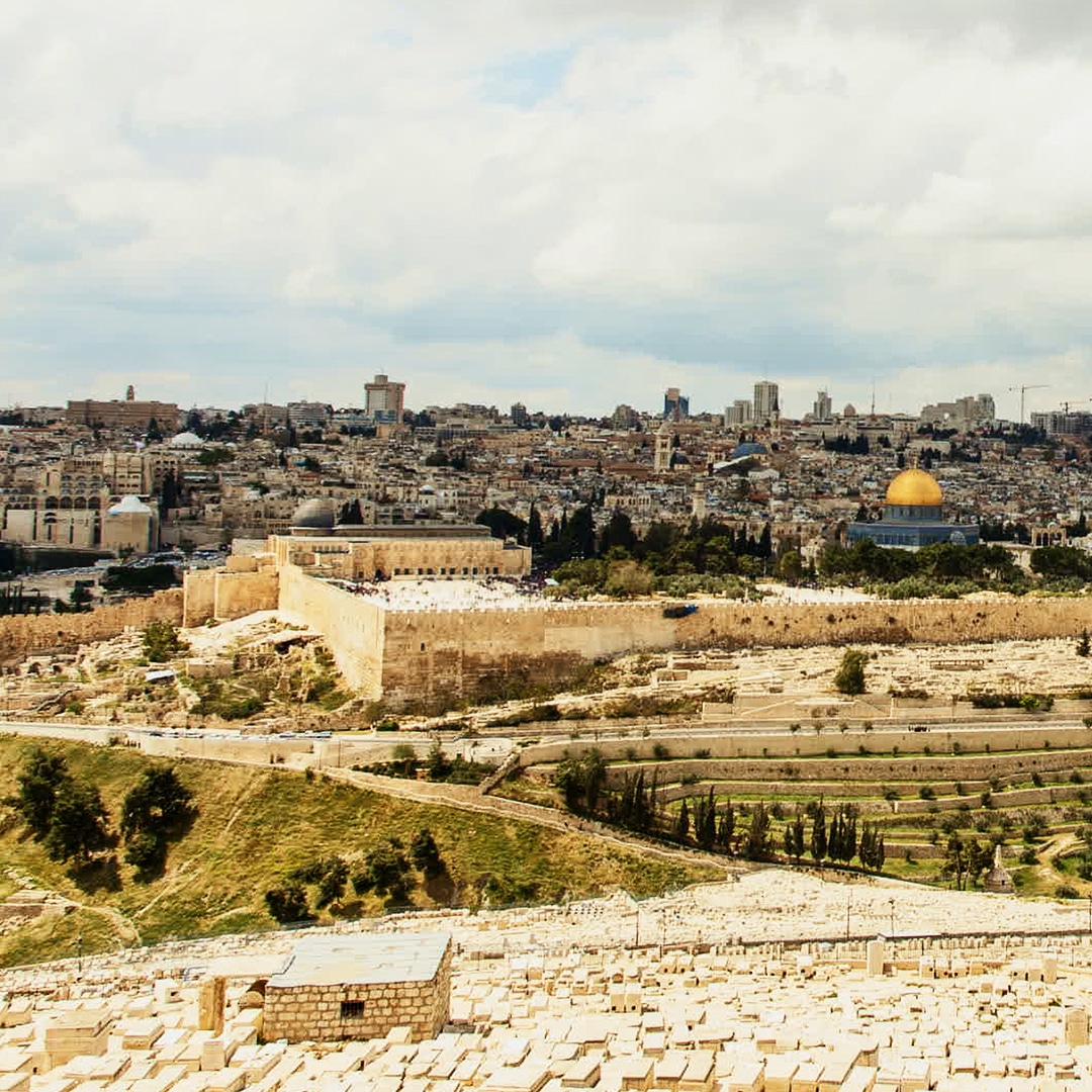 Ali Abu Awwad - Every human beings deserves to be respected - Visual ...